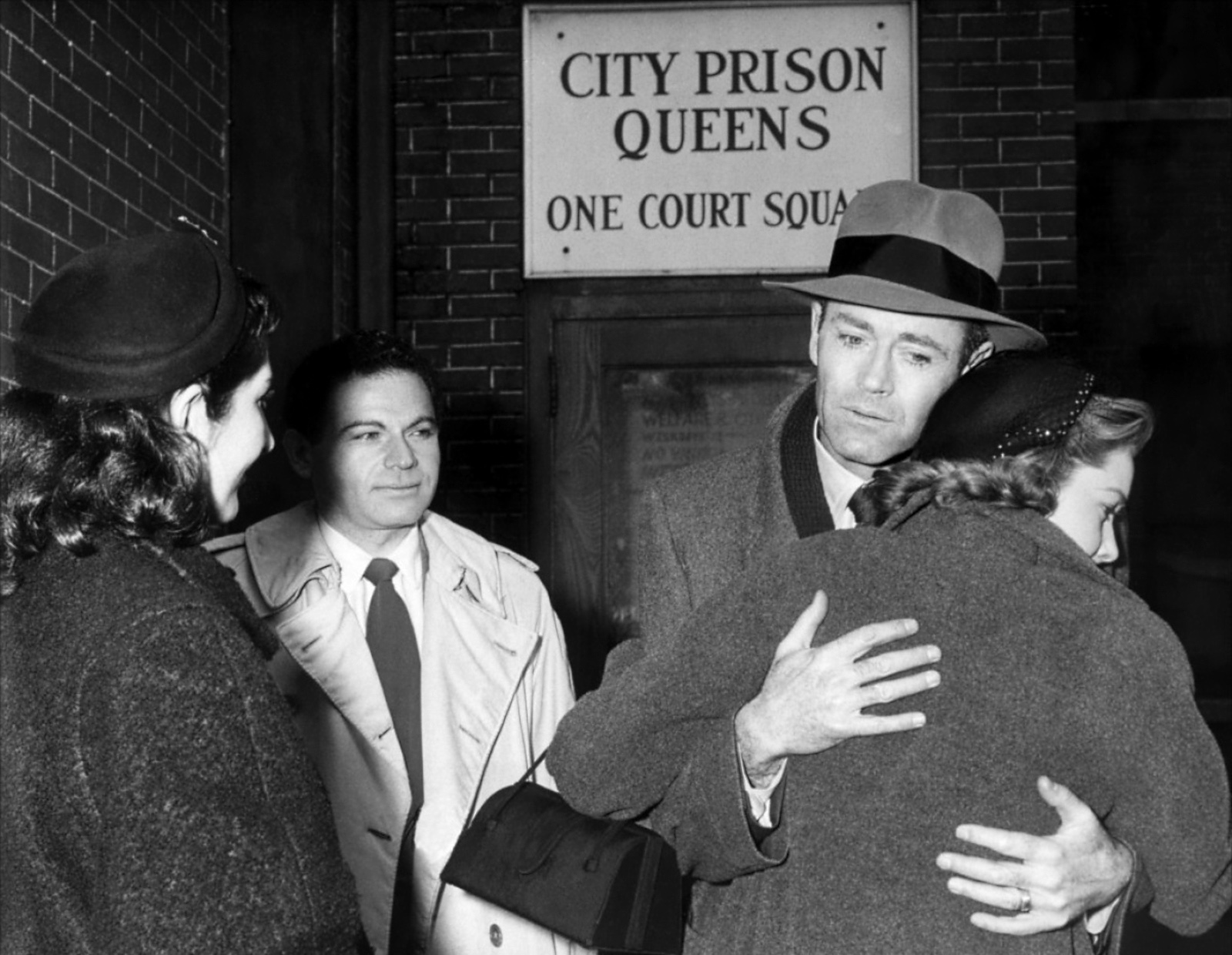 The Wrong Man ***** (1956, Henry Fonda, Vera Miles, Anthony Quayle ...