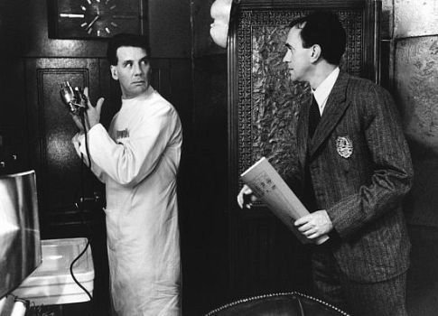 Brazil ***** (1985, Jonathan Pryce, Kim Greist, Robert De Niro, Jim ...