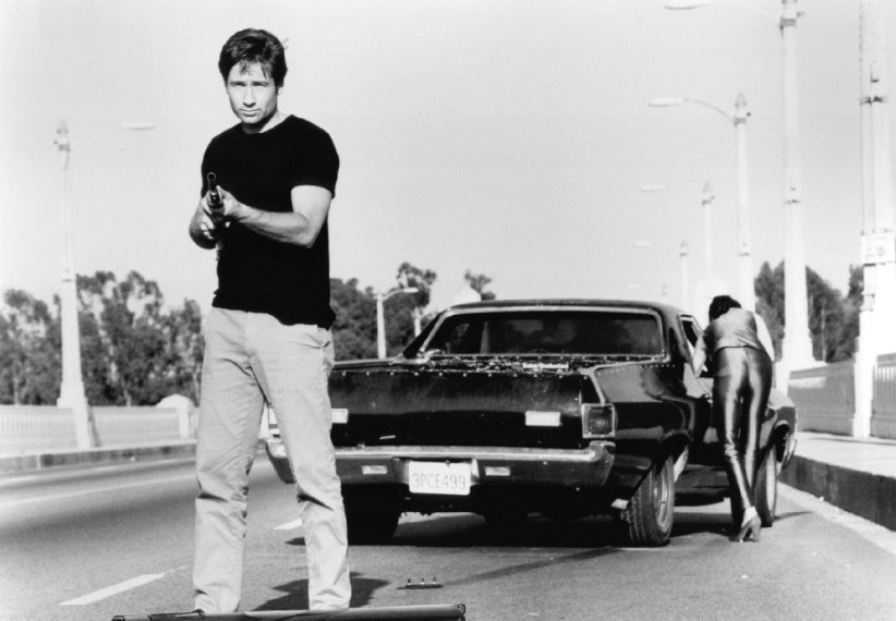 Playing God *** (1997, David Duchovny, Timothy Hutton, Angelina Jolie ...