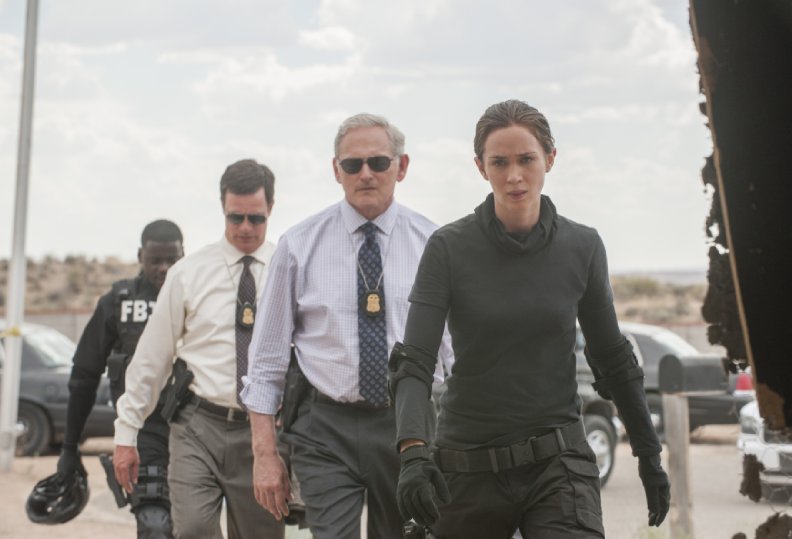 Sicario **** (2015, Emily Blunt, Josh Brolin, Benicio Del Toro) – Movie ...